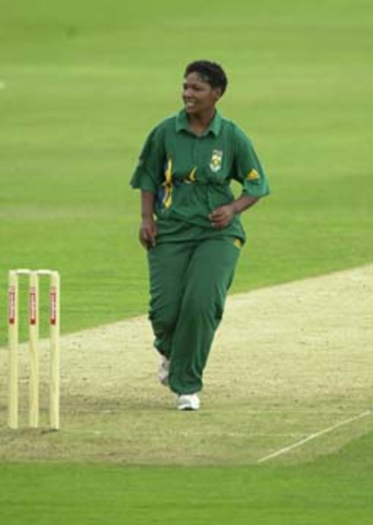 Sunette Viljoen with a diving stop in the field | ESPNcricinfo.com