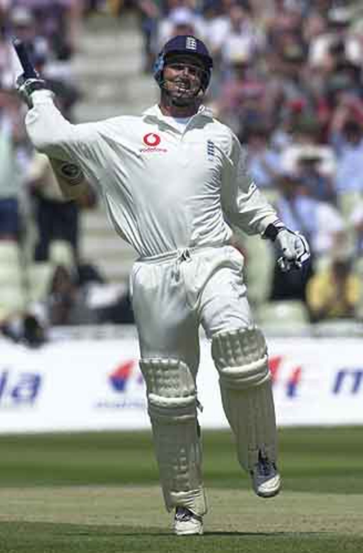 Graham Thorpe celebrates his 11th Test hundred | ESPNcricinfo.com