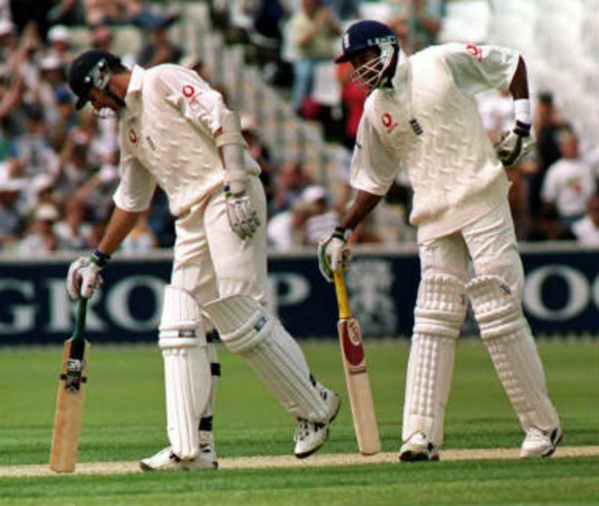 Andrew Caddick and Alex Tudor examine the wicket during their partnership | ESPNcricinfo.com