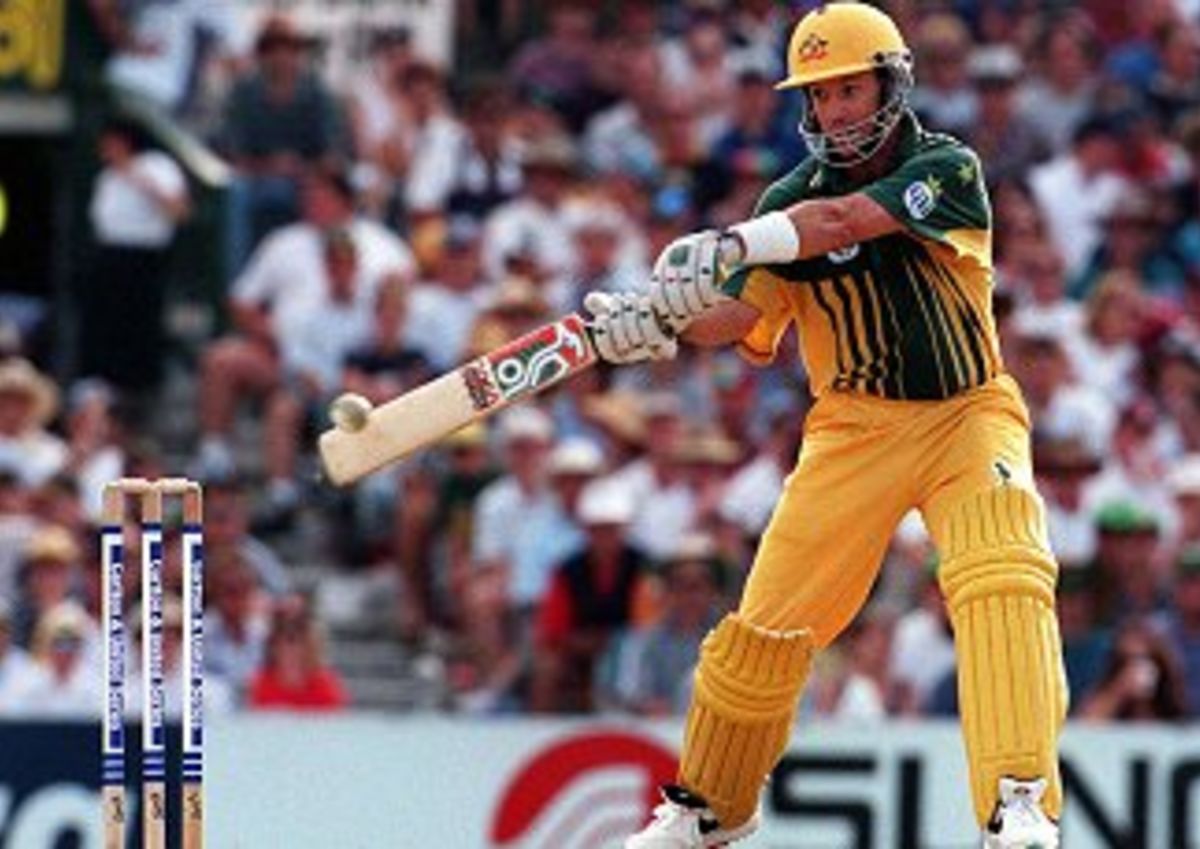 Stuart Law cuts | ESPNcricinfo.com