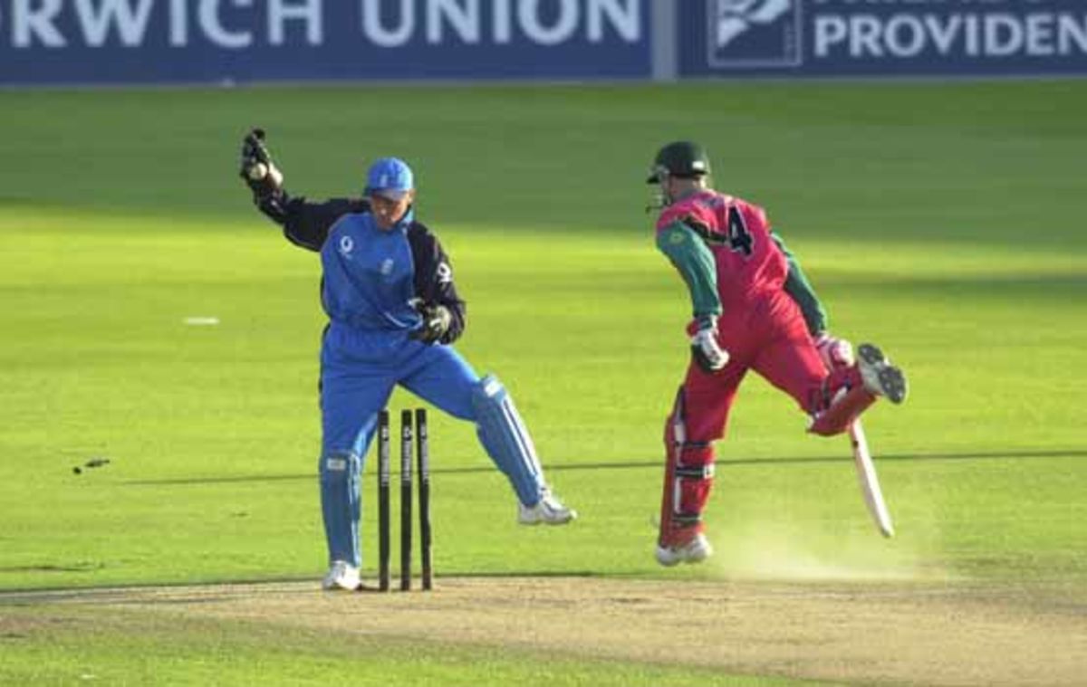 Andy Caddick bowled by Heath Streak | ESPNcricinfo.com