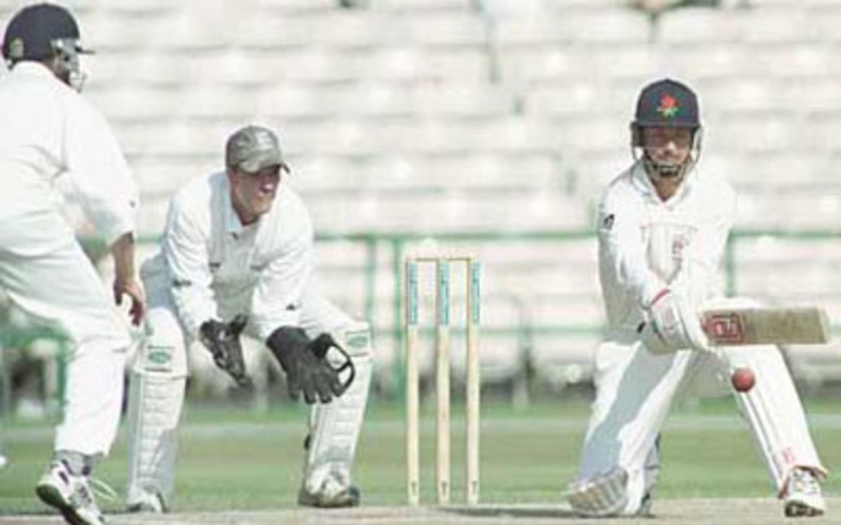 Graham Lloyd executes the reverse sweep | ESPNcricinfo.com