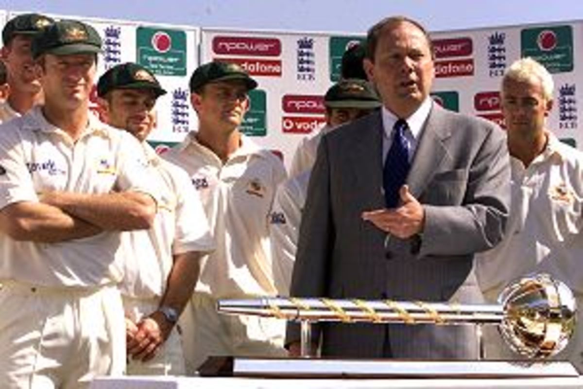 David Richards presents the ICC trophy to the Australians ...