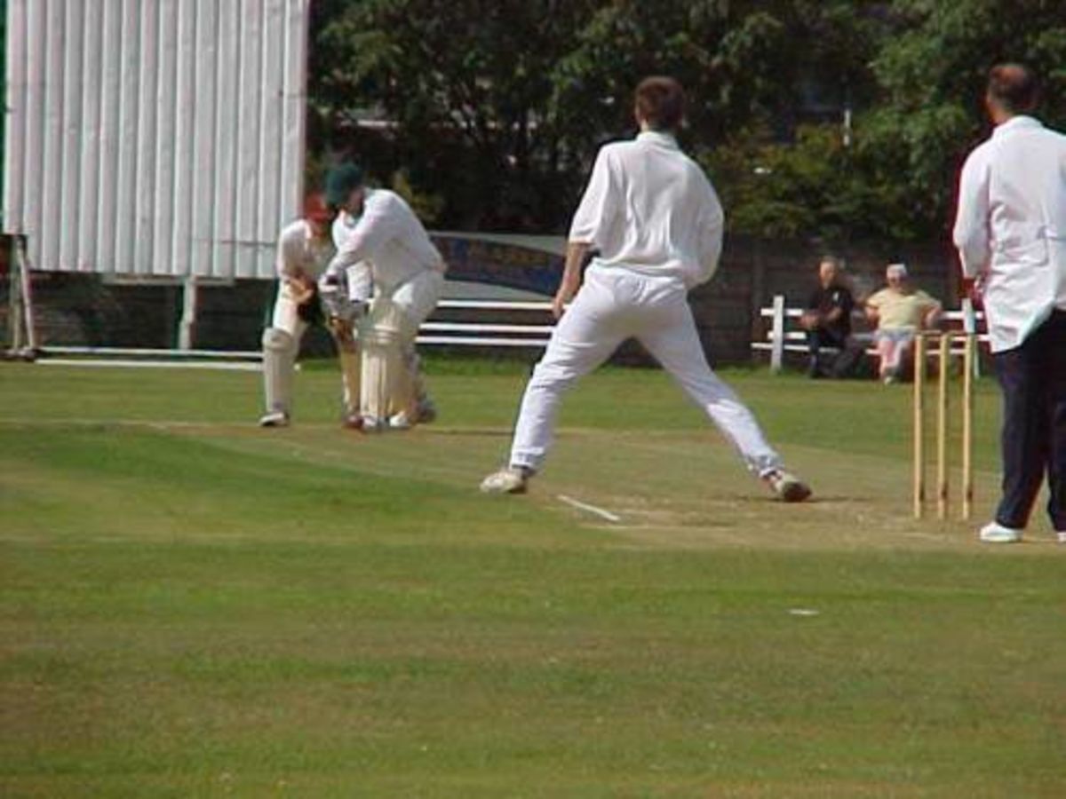 Mark Rishton facing Arshad | ESPNcricinfo.com