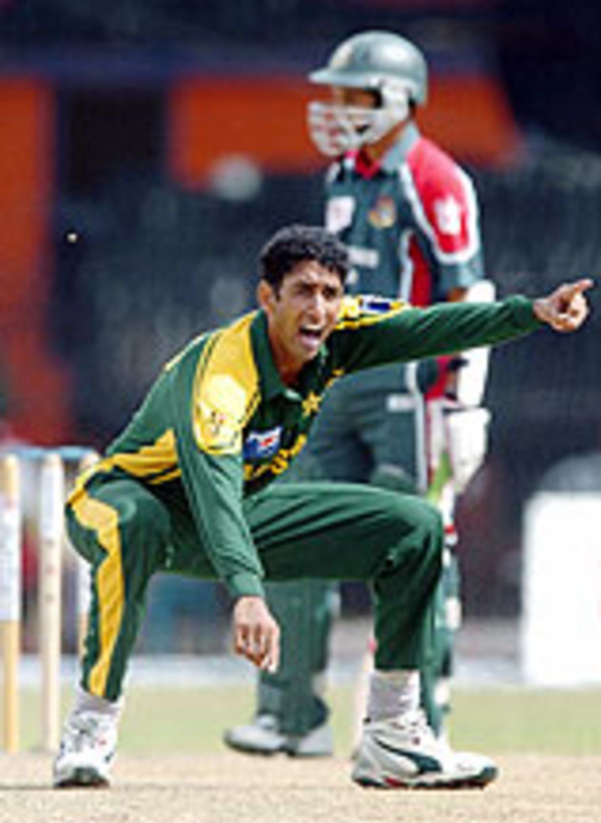 Shabbir Ahmed goes up in appeal | ESPNcricinfo.com