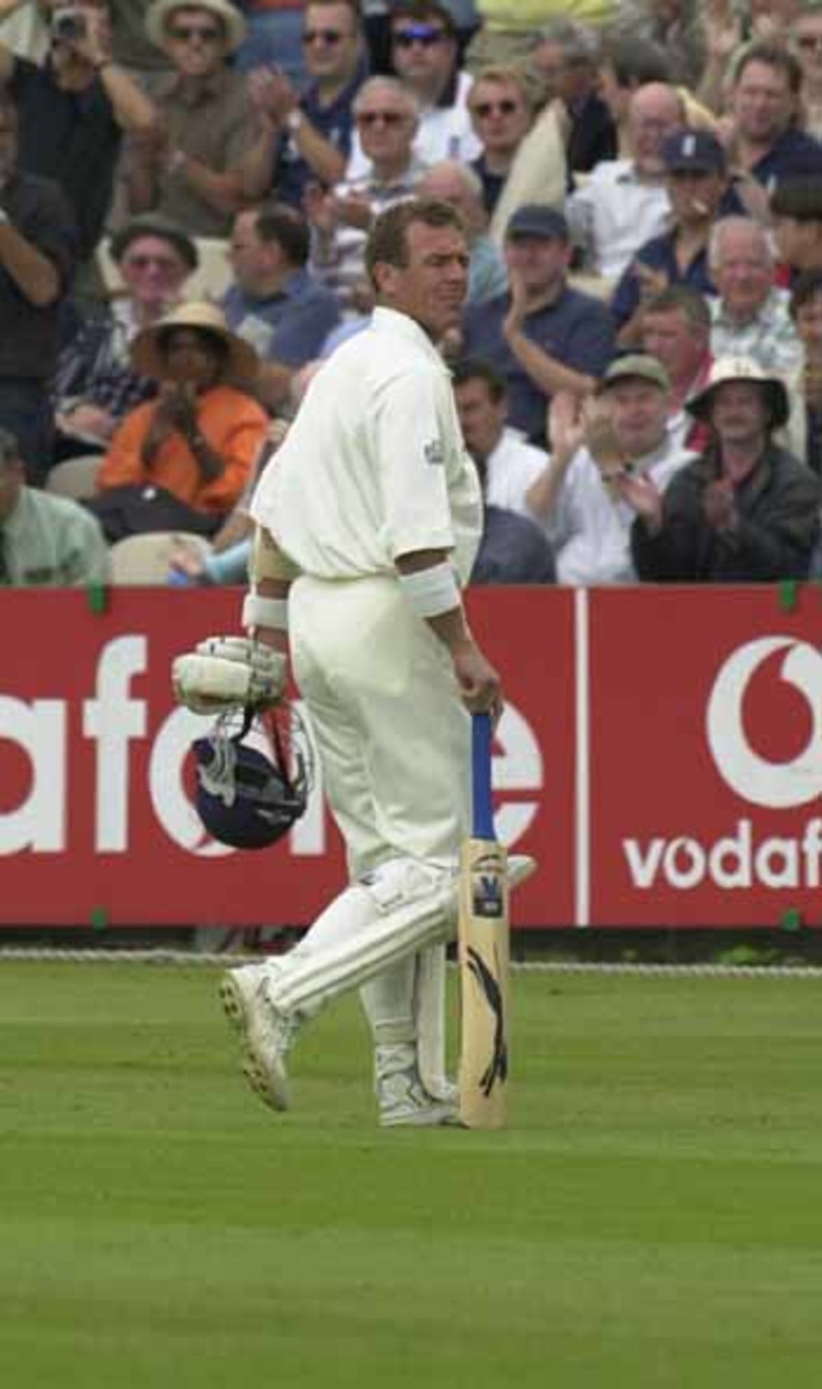 Craig White turns Walsh to leg past the diving Jacobs | ESPNcricinfo.com