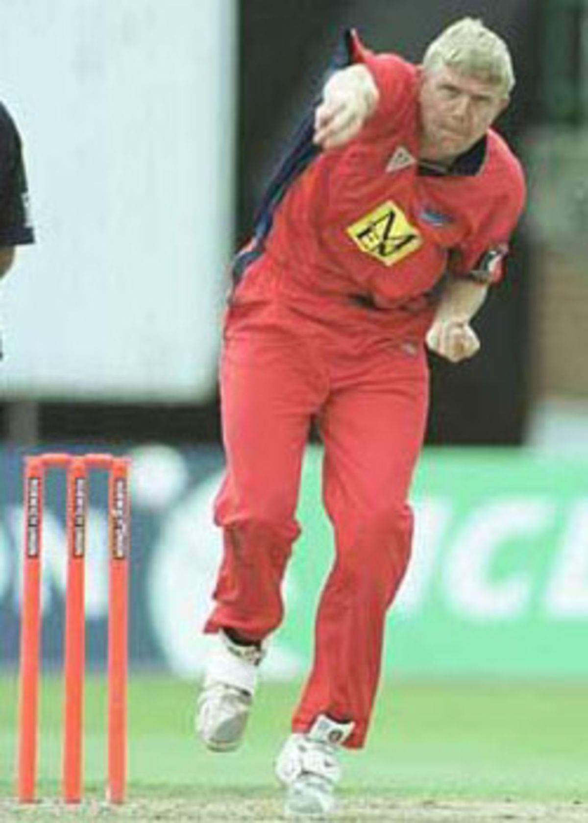 Peter Martin in action against Gloucestershire | ESPNcricinfo.com