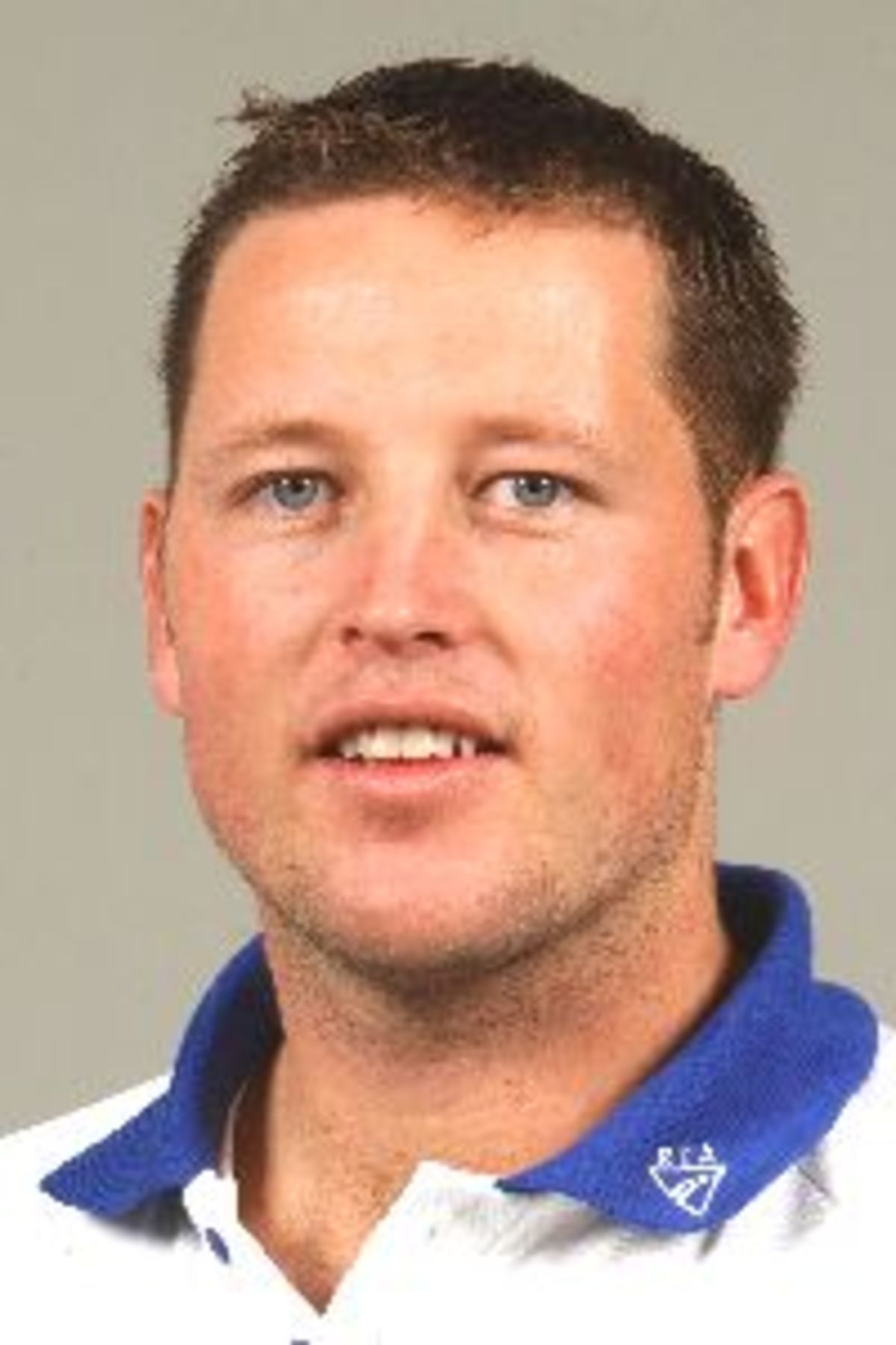 Nathan Bracken - Portrait August 2002 | ESPNcricinfo.com