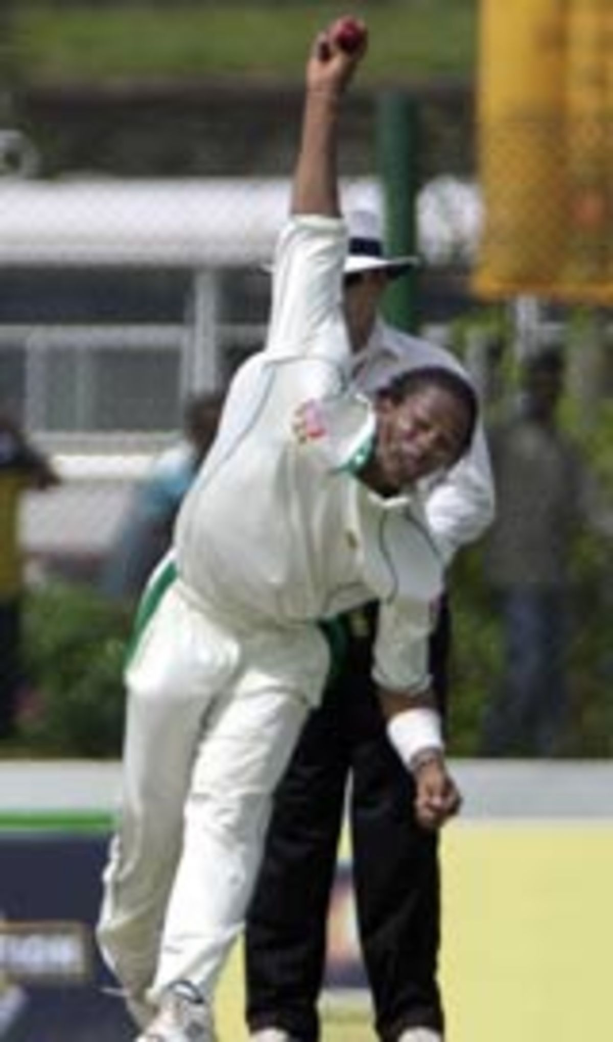 Nantie Hayward leaps in his delivery stride | ESPNcricinfo.com