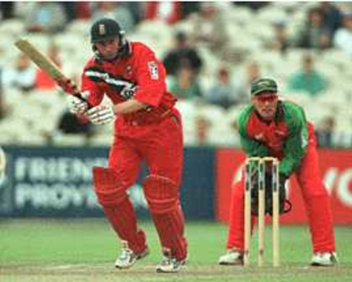 Williamson bowled by Mike Watkinson, Lancashire v Leicestershire ...