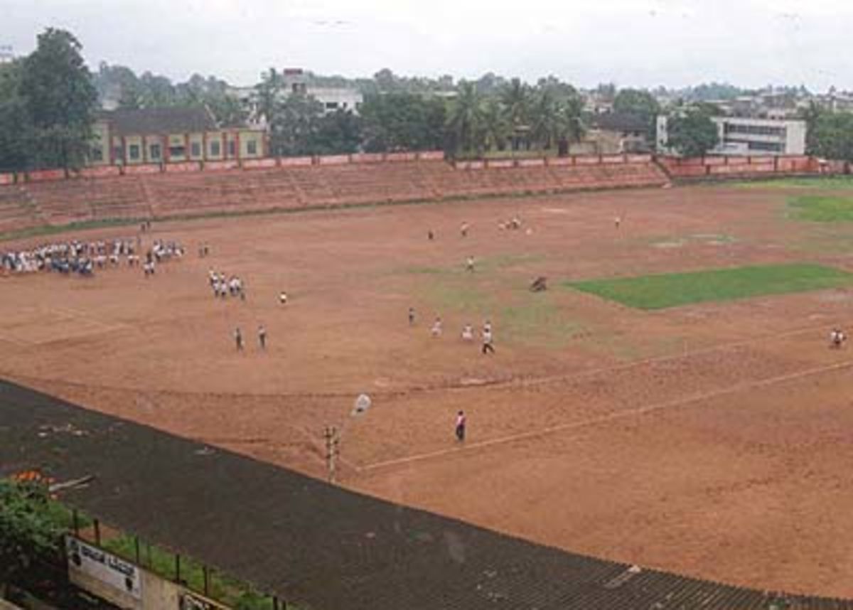 A splendid view of the Nehru Stadium from across the road ...