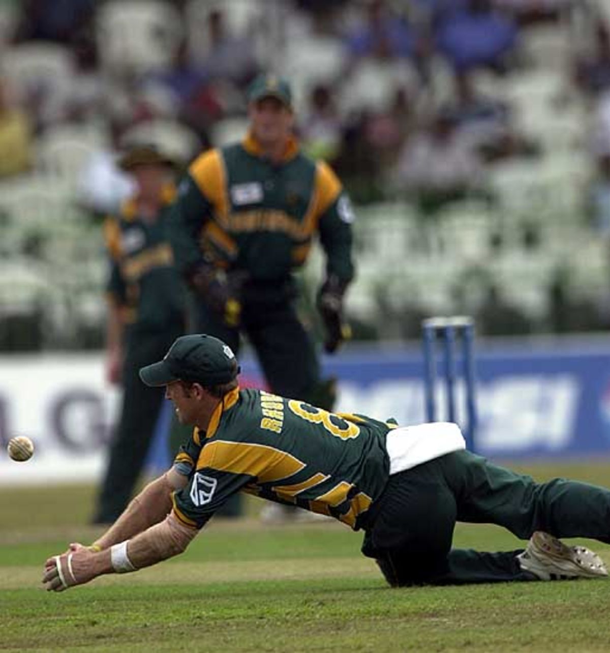 Shaun Pollock about to hurl in a return | ESPNcricinfo.com