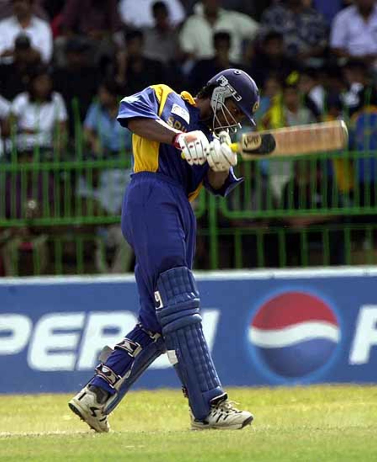 Aravinda de Silva hitting one of his 6 fours in his innings of 27 ...