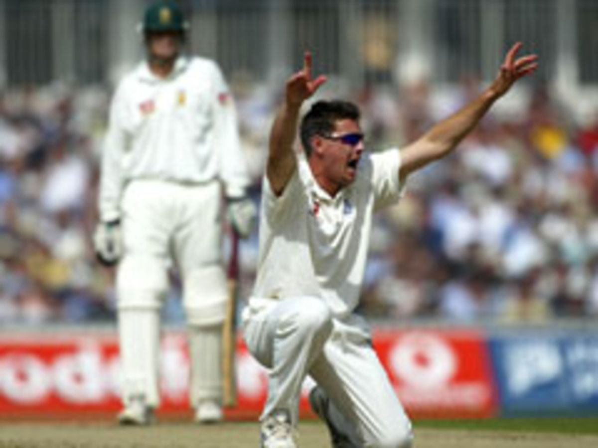 Martin Bicknell appeals - successfully - for the wicket of Mark Boucher ...