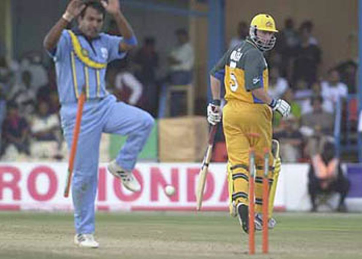 Robin Singh castles Damien Martyn and Dahiya runs up to congratulate ...
