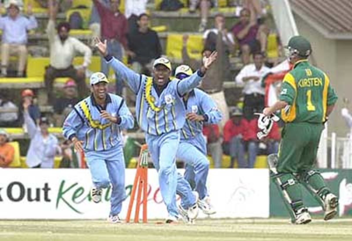 Indians celebrate as Kirsten fails to reach his crease | ESPNcricinfo.com