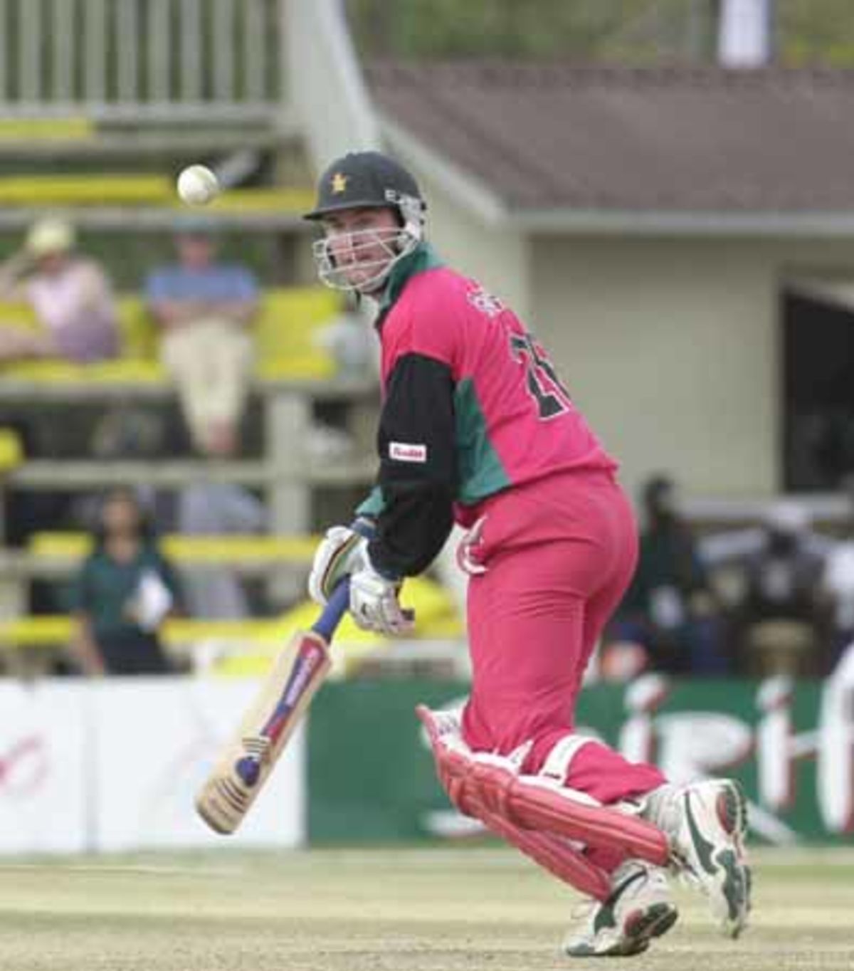 Geoff Allott bowling in the 2000 ICC knock out | ESPNcricinfo.com