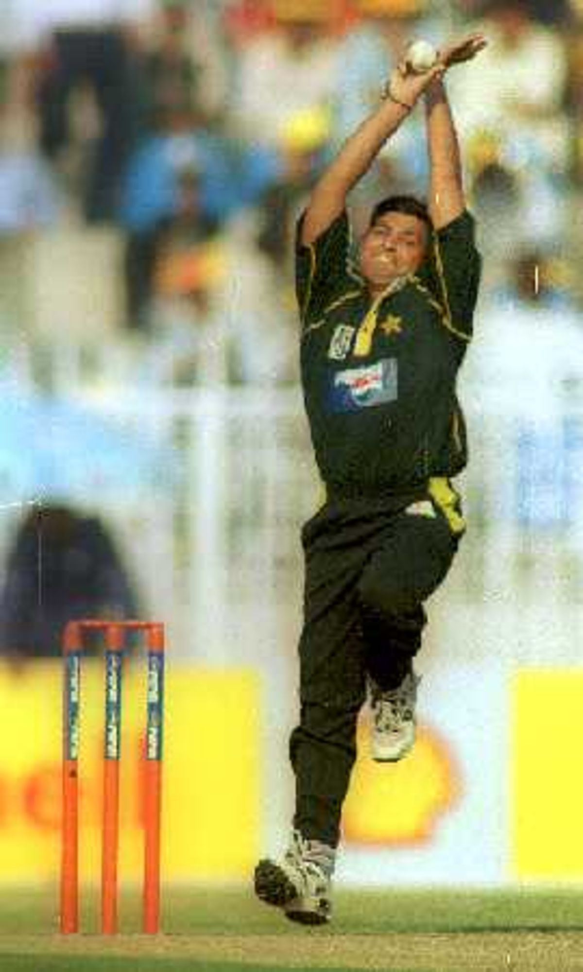 Mushtaq Ahmed spinning away | ESPNcricinfo.com