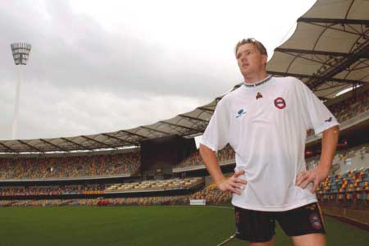 Martyn & Gilchrist inspect the 'gabba, Queensland v Western Australia ...
