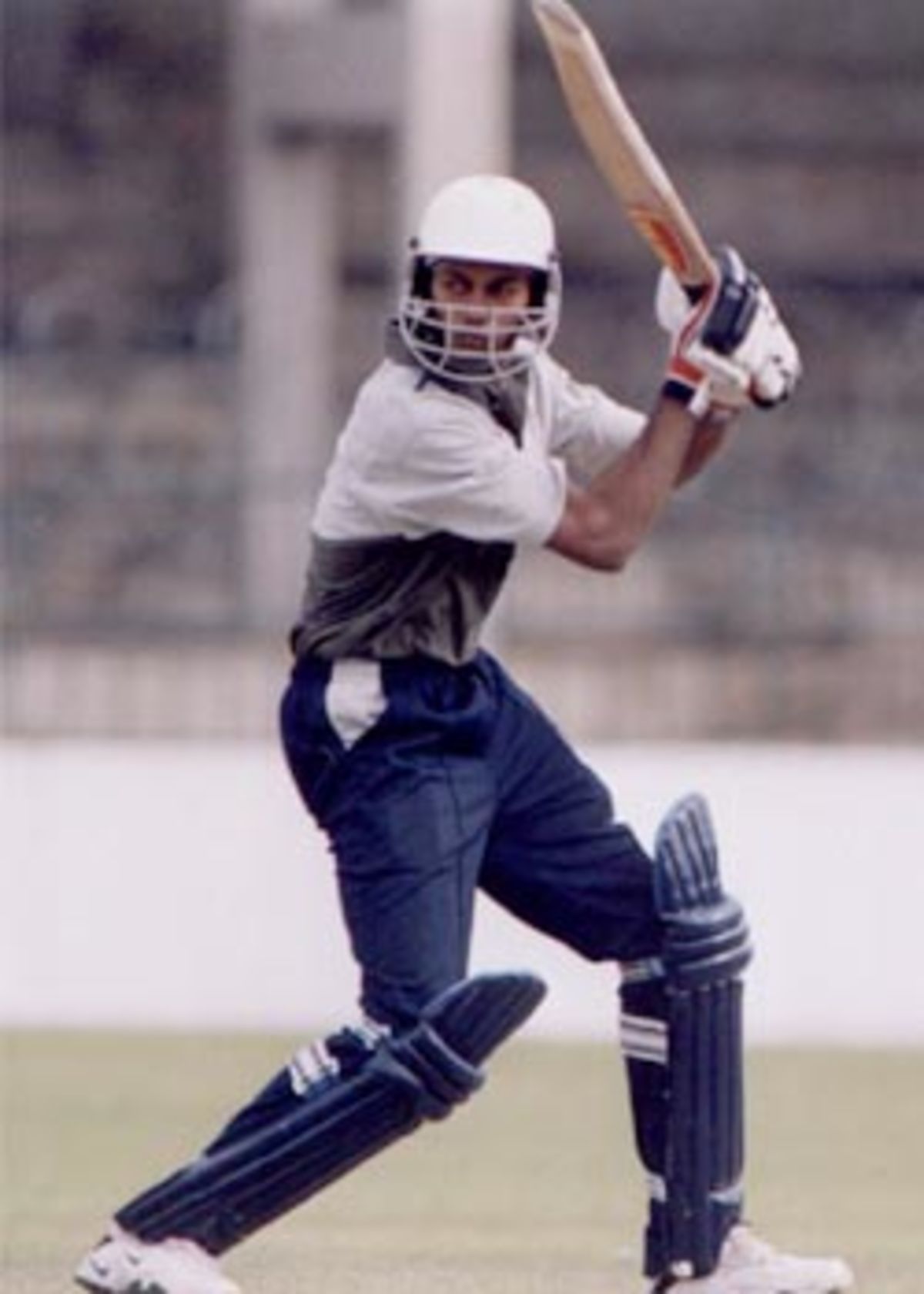 Kulatunga gets a massege from the dressing room | ESPNcricinfo.com