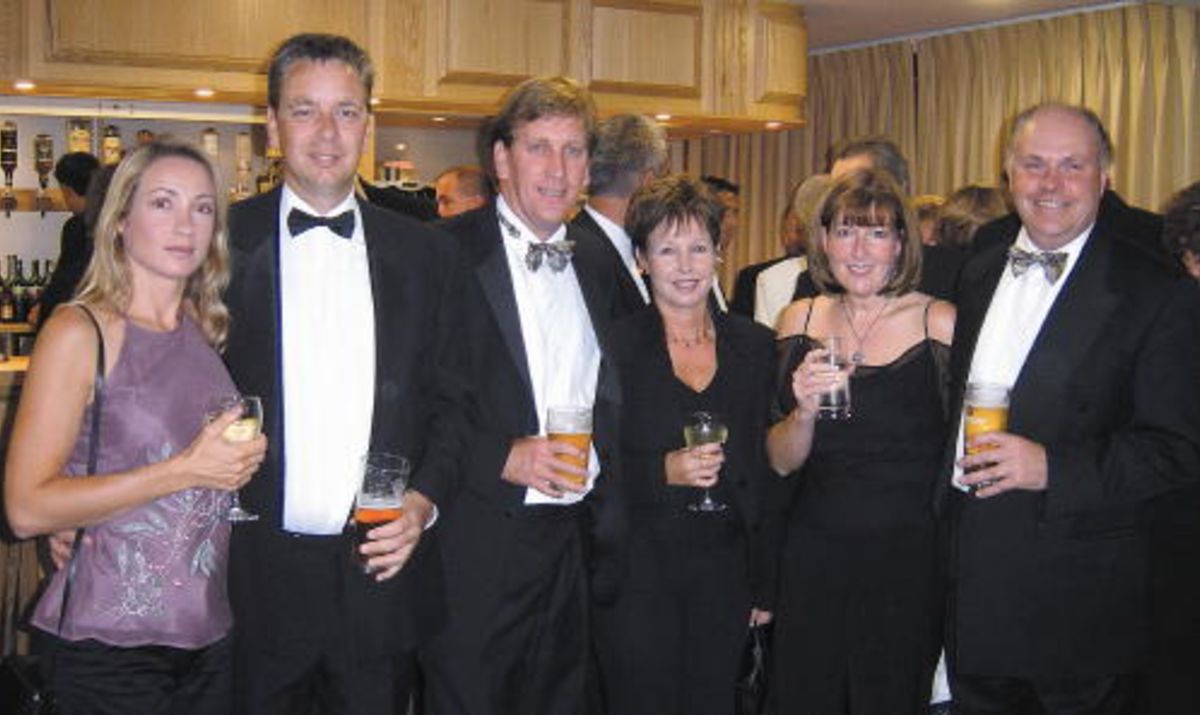 Robin's 40th Birthday Celebration | ESPNcricinfo.com