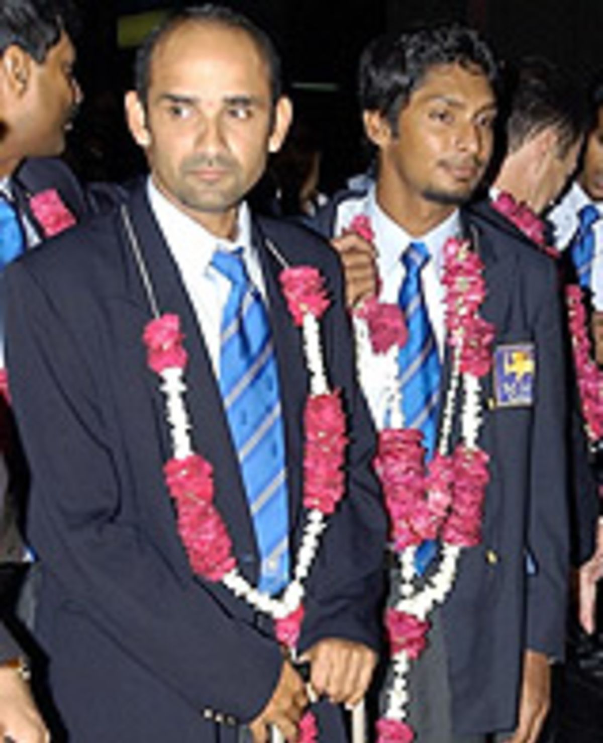 Marvan Atapattu is garlanded on arrival in Pakistan | ESPNcricinfo.com