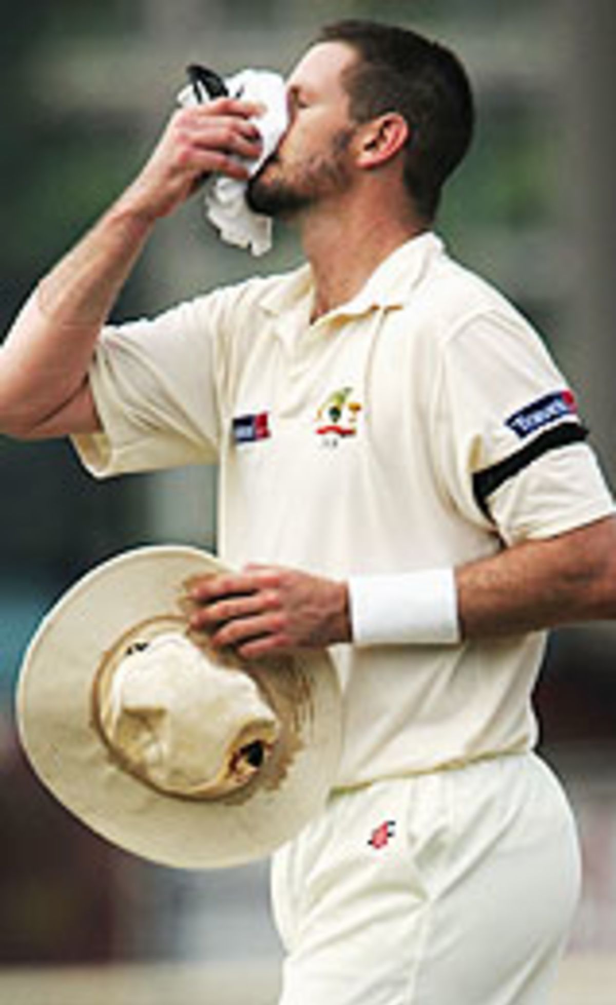 Michael Kasprowicz feels the heat | ESPNcricinfo.com