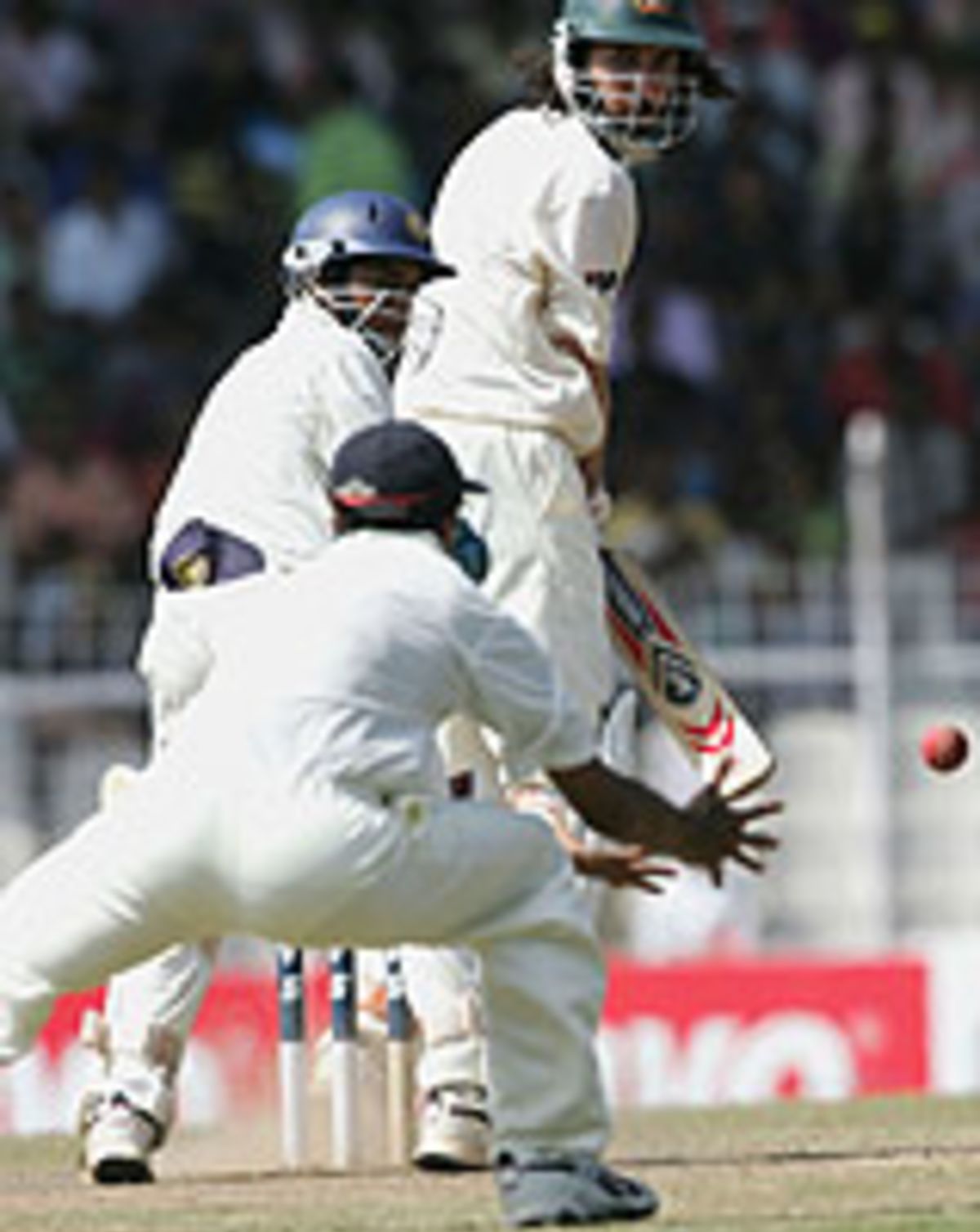 Jason Gillespie and Damien Martyn hug | ESPNcricinfo.com