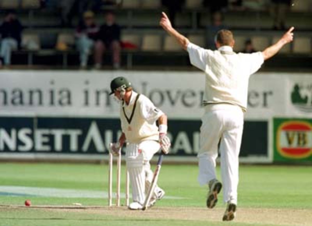 Greg Blewett out on 99, 1997 | ESPNcricinfo.com