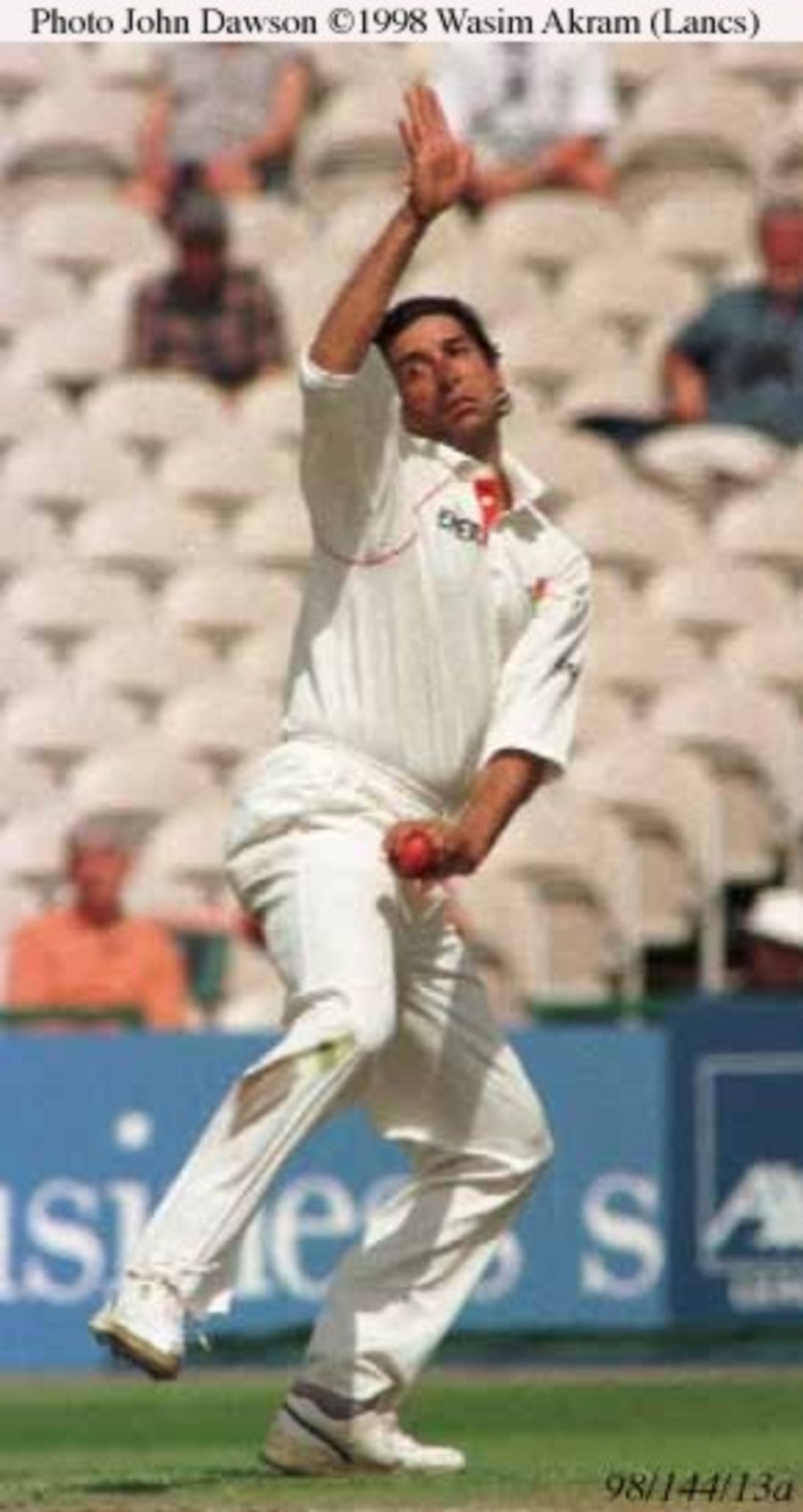 Warren Hegg - needs treatment | ESPNcricinfo.com