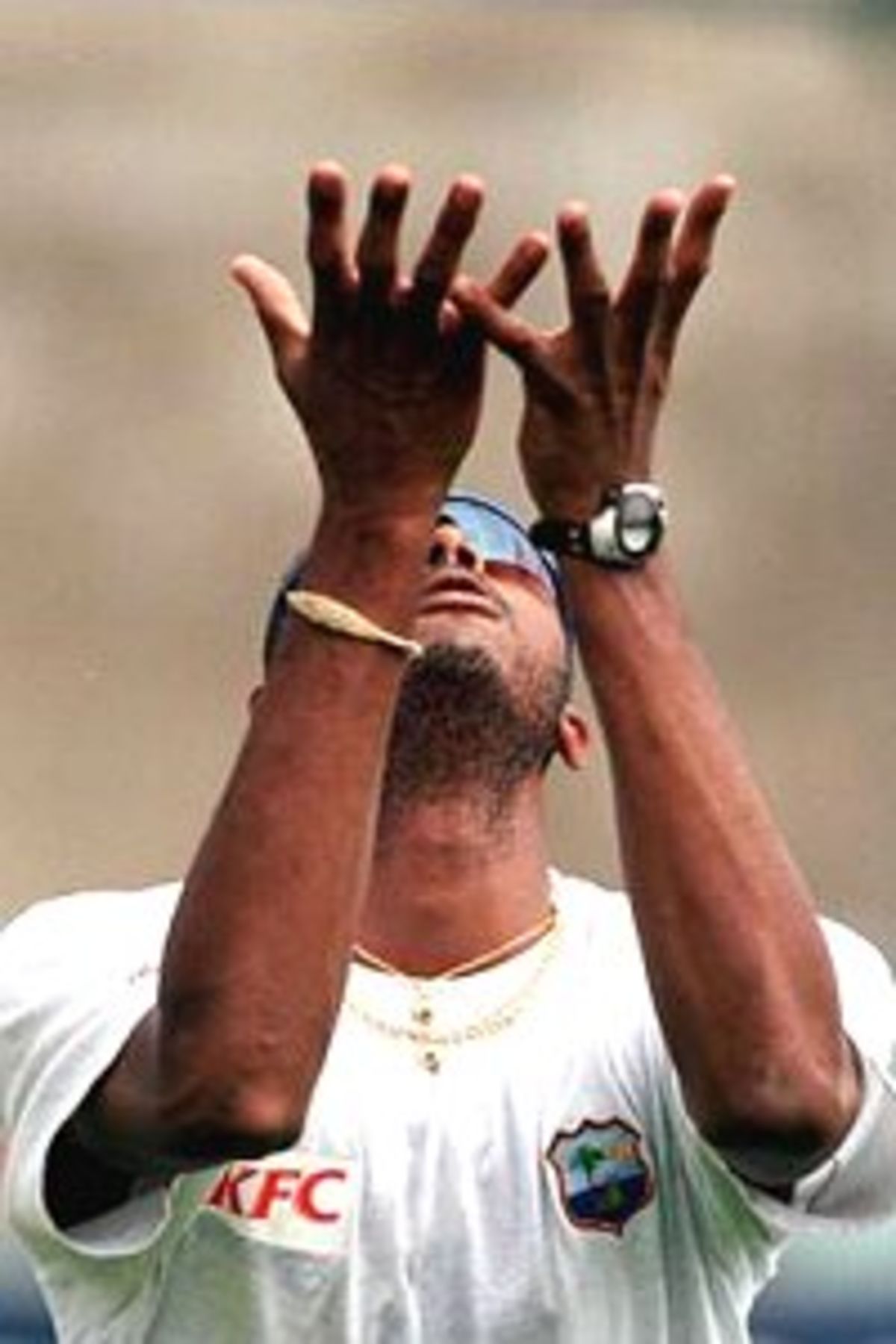 Courtney Walsh practices catching | ESPNcricinfo.com