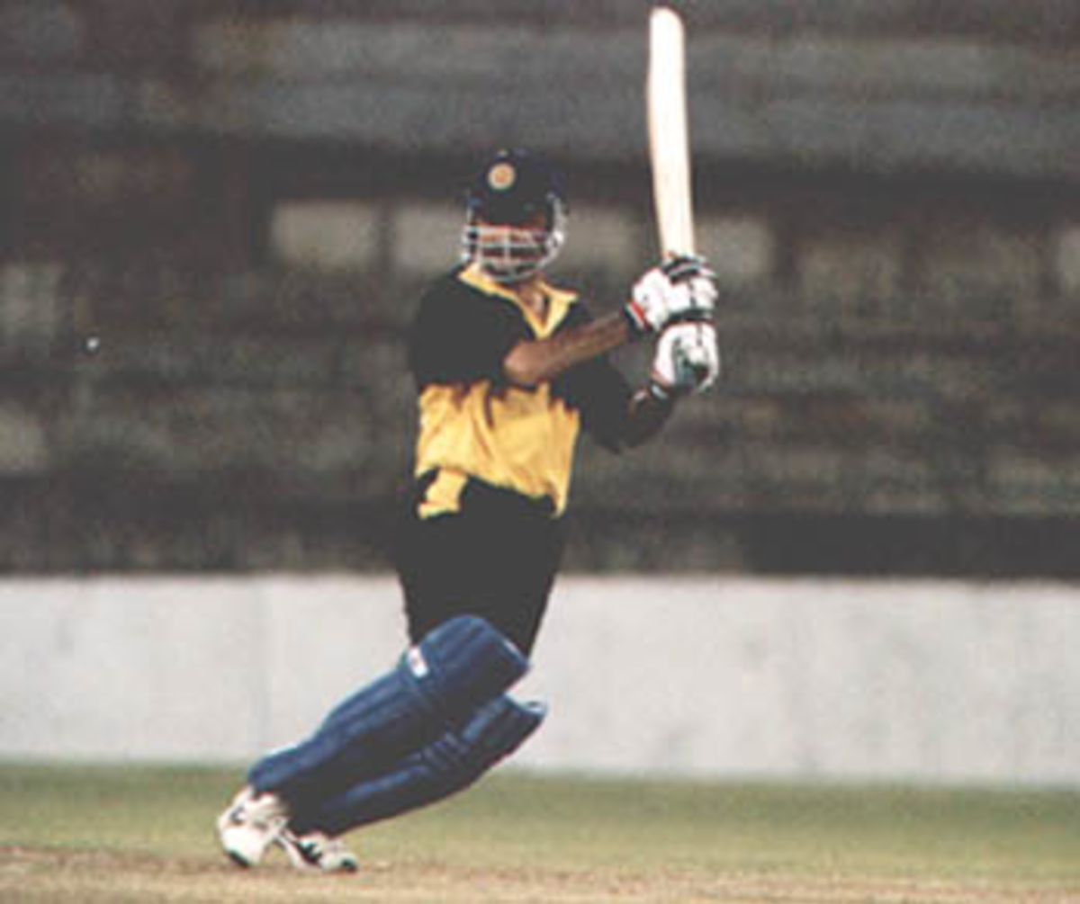 Marvan Atapattu wins the man off the match award with brilliant 114 ...