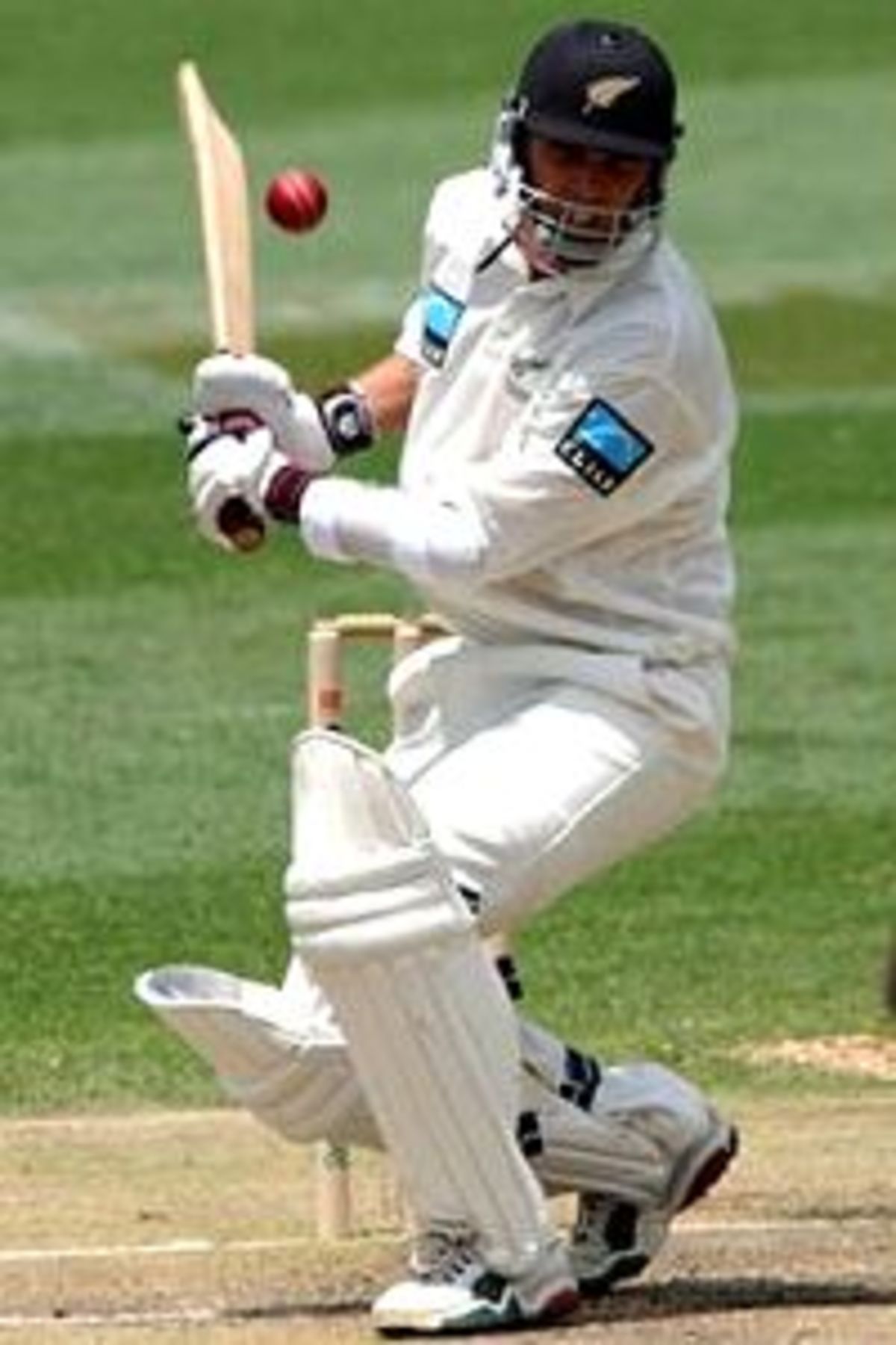 Sinclair avoids a short ball | ESPNcricinfo.com