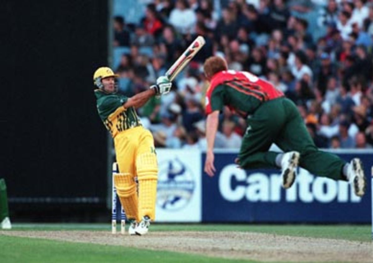 Ricky Ponting hooks | ESPNcricinfo.com