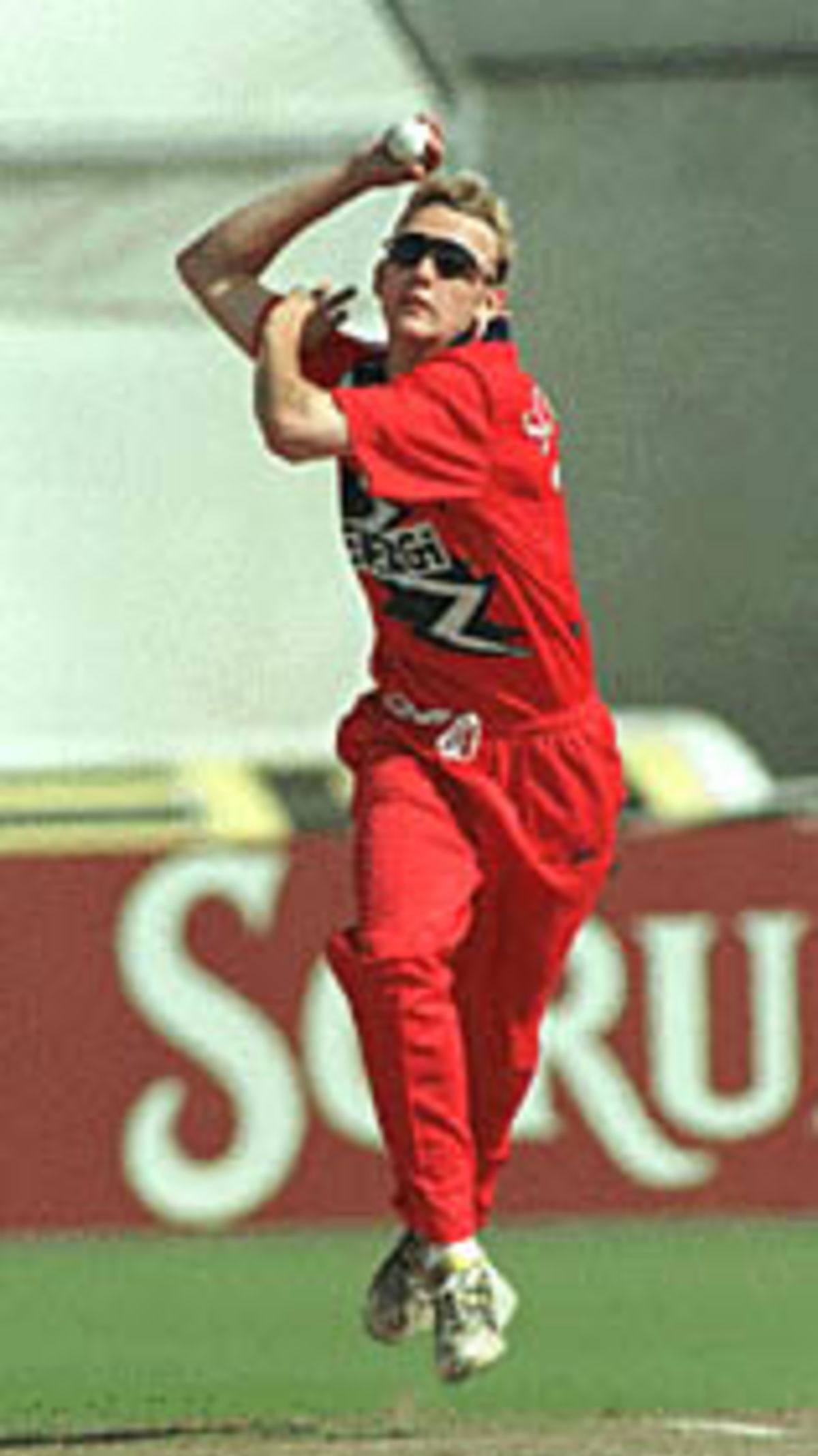 Chris Schofield in bowling action, Lancashire v Kent, National League ...