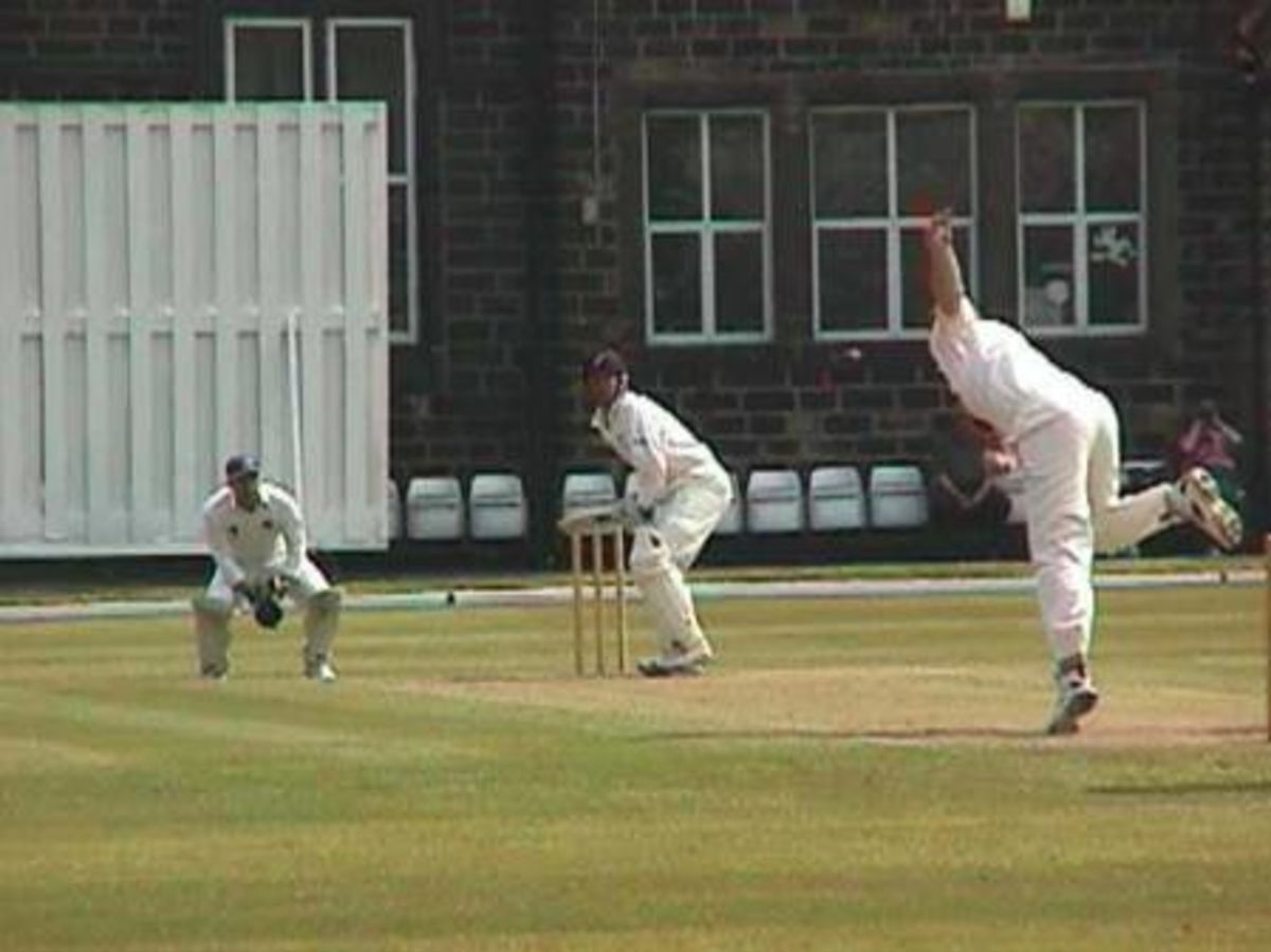 Nathan Astle facing Daniel Marsh at Centre Vale | ESPNcricinfo.com