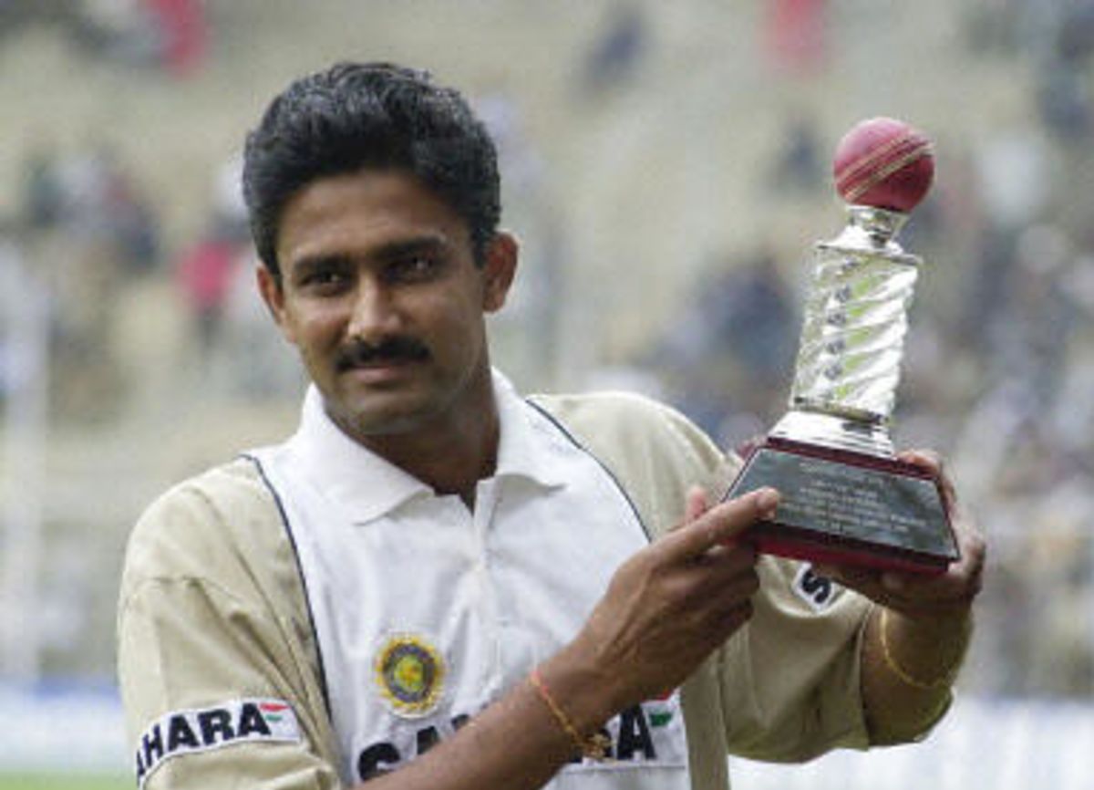 Gibbs hits a boundary | ESPNcricinfo.com