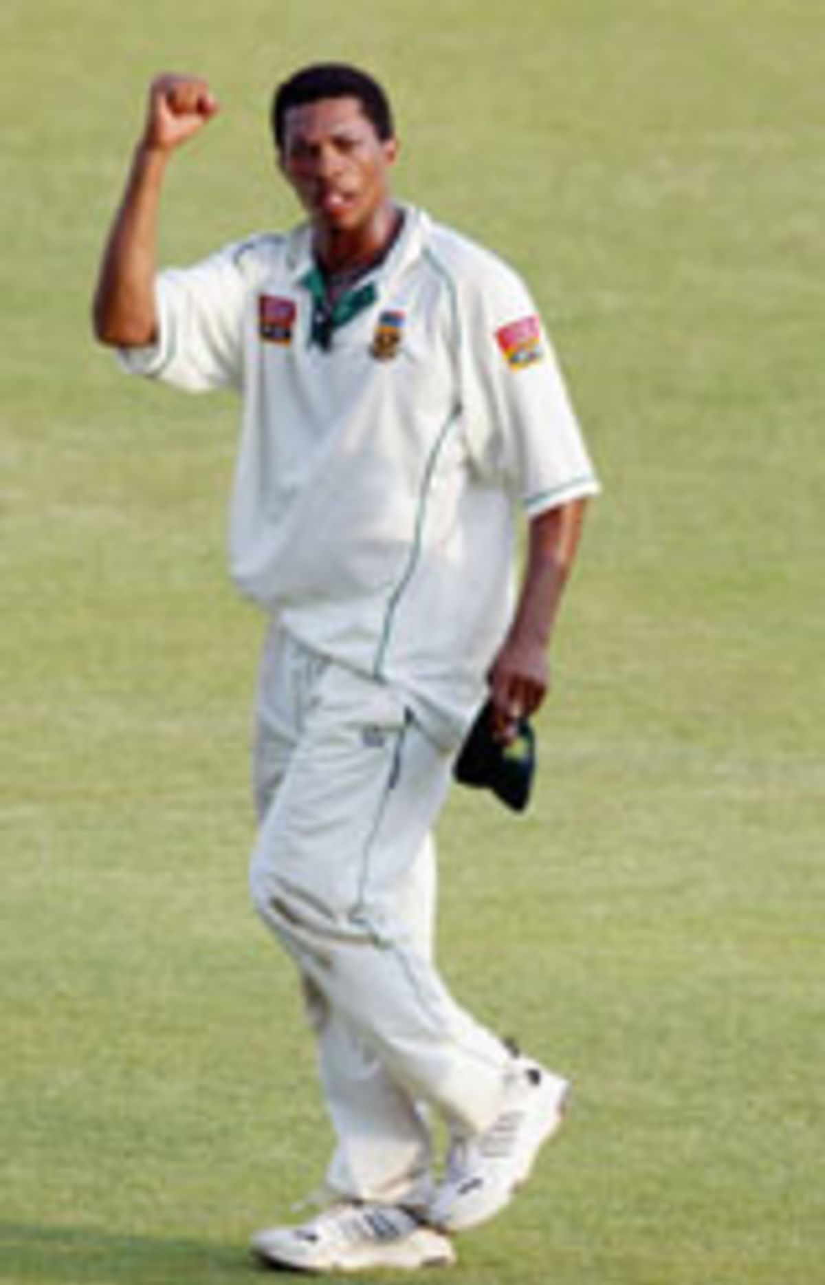 Makhaya Ntini bowling | ESPNcricinfo.com