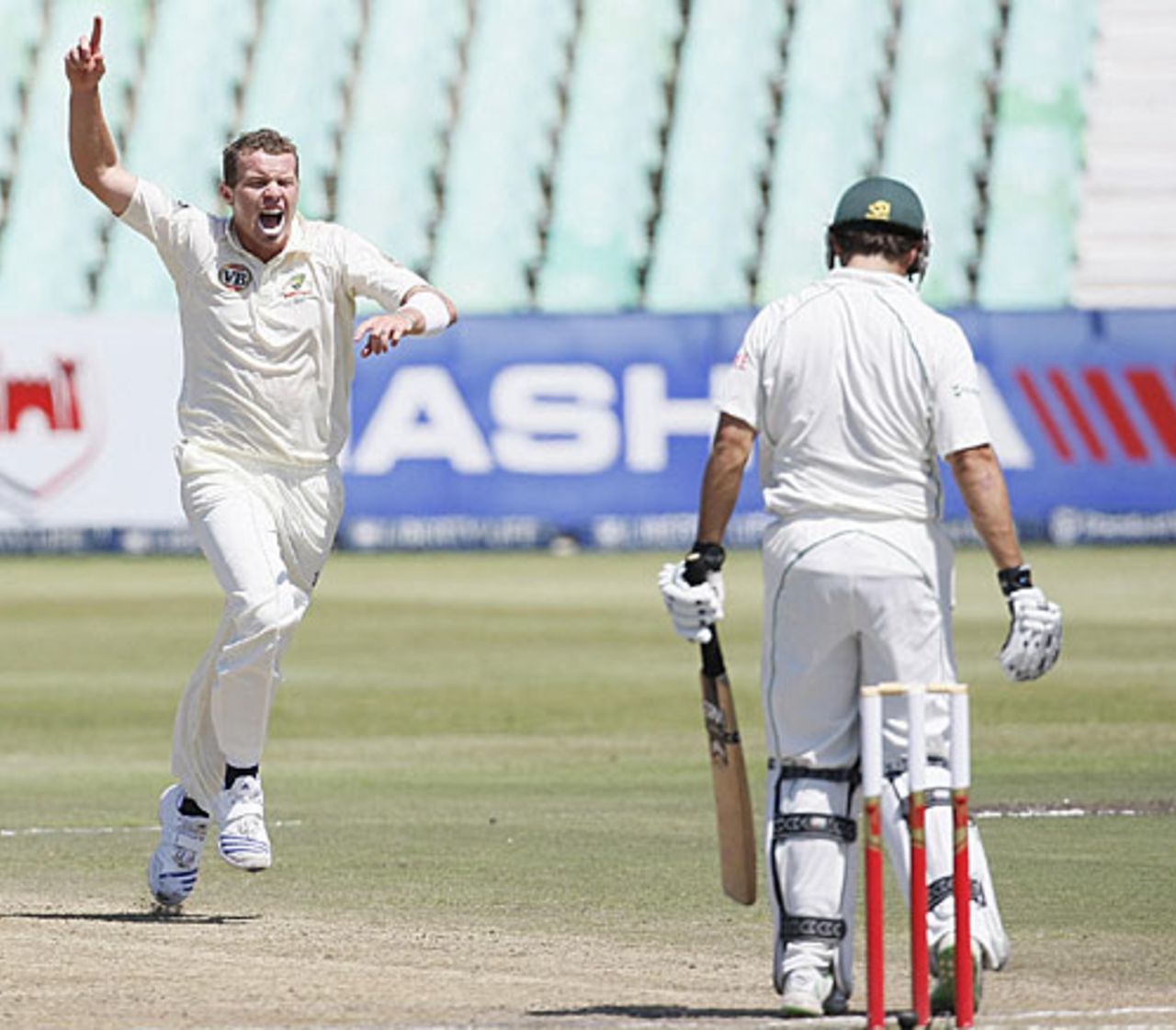Peter Siddle is charged up after dismissing Neil McKenzie ...