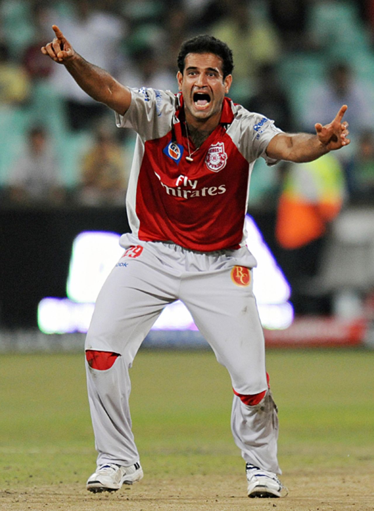Irfan Pathan appeals successfully for an lbw against Praveen Kumar | ESPNcricinfo.com