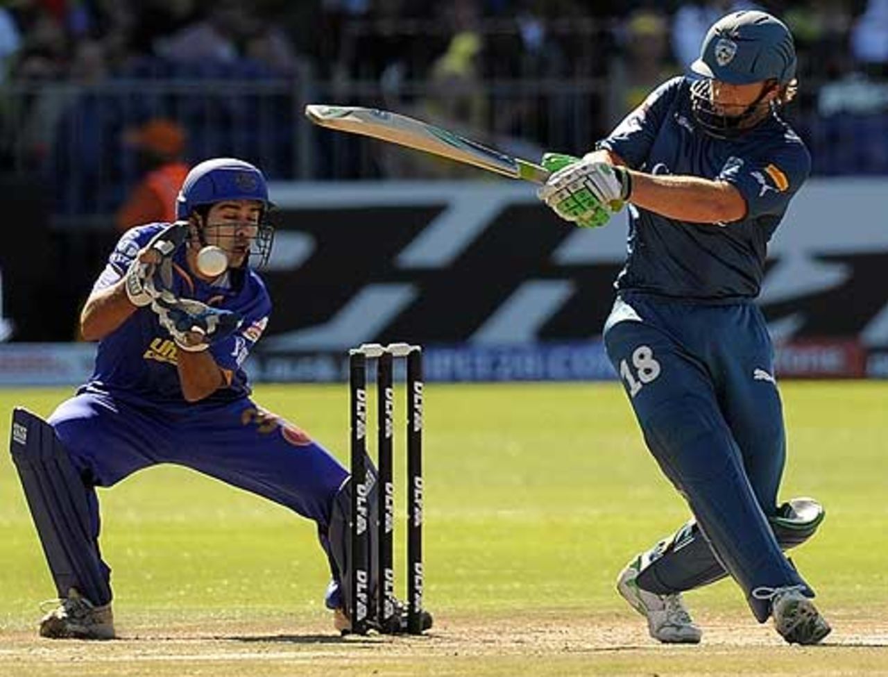 Yusuf Pathan dives to take a catch off Adam Gilchrist | ESPNcricinfo.com