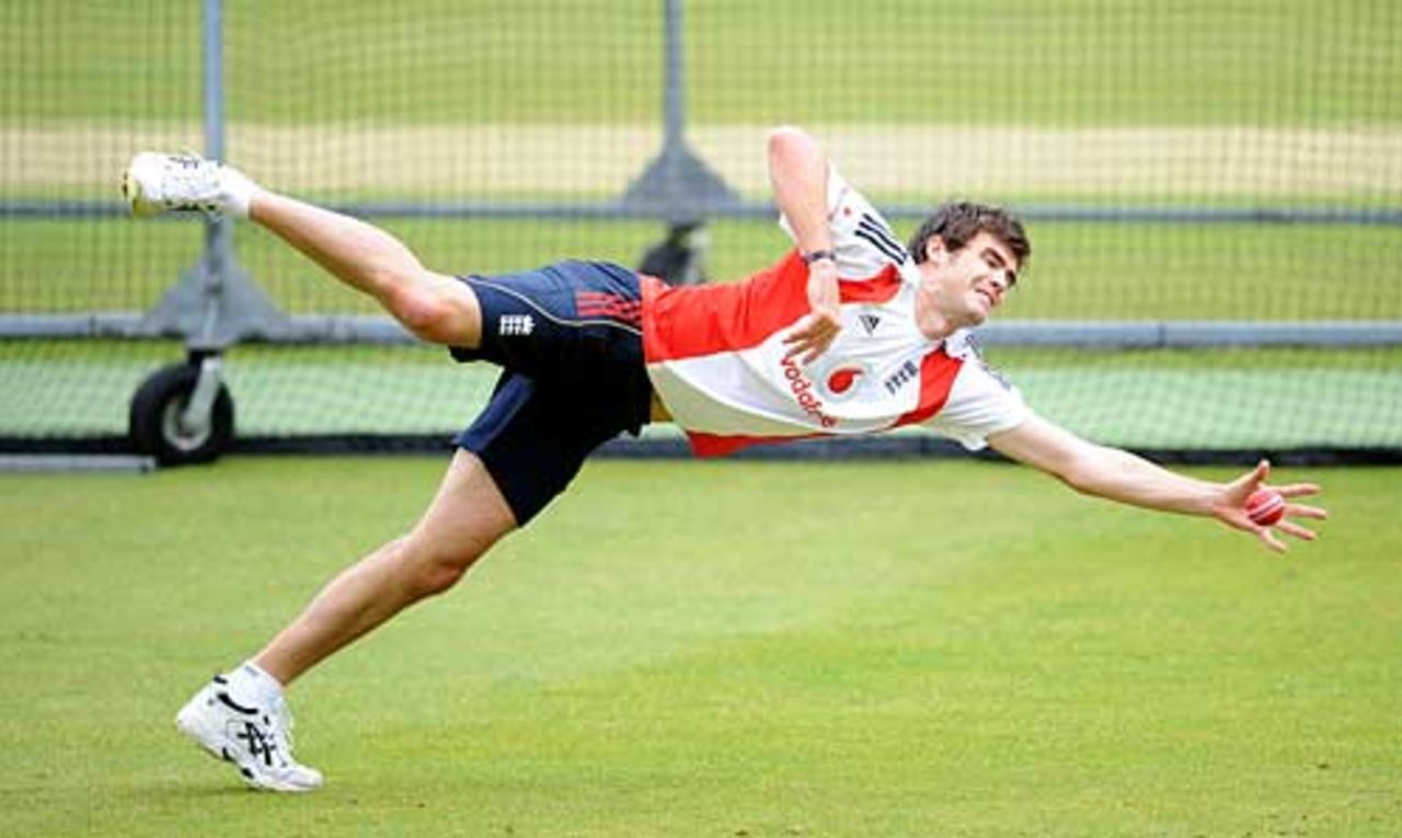 James Anderson shows off his catching skills | ESPNcricinfo.com