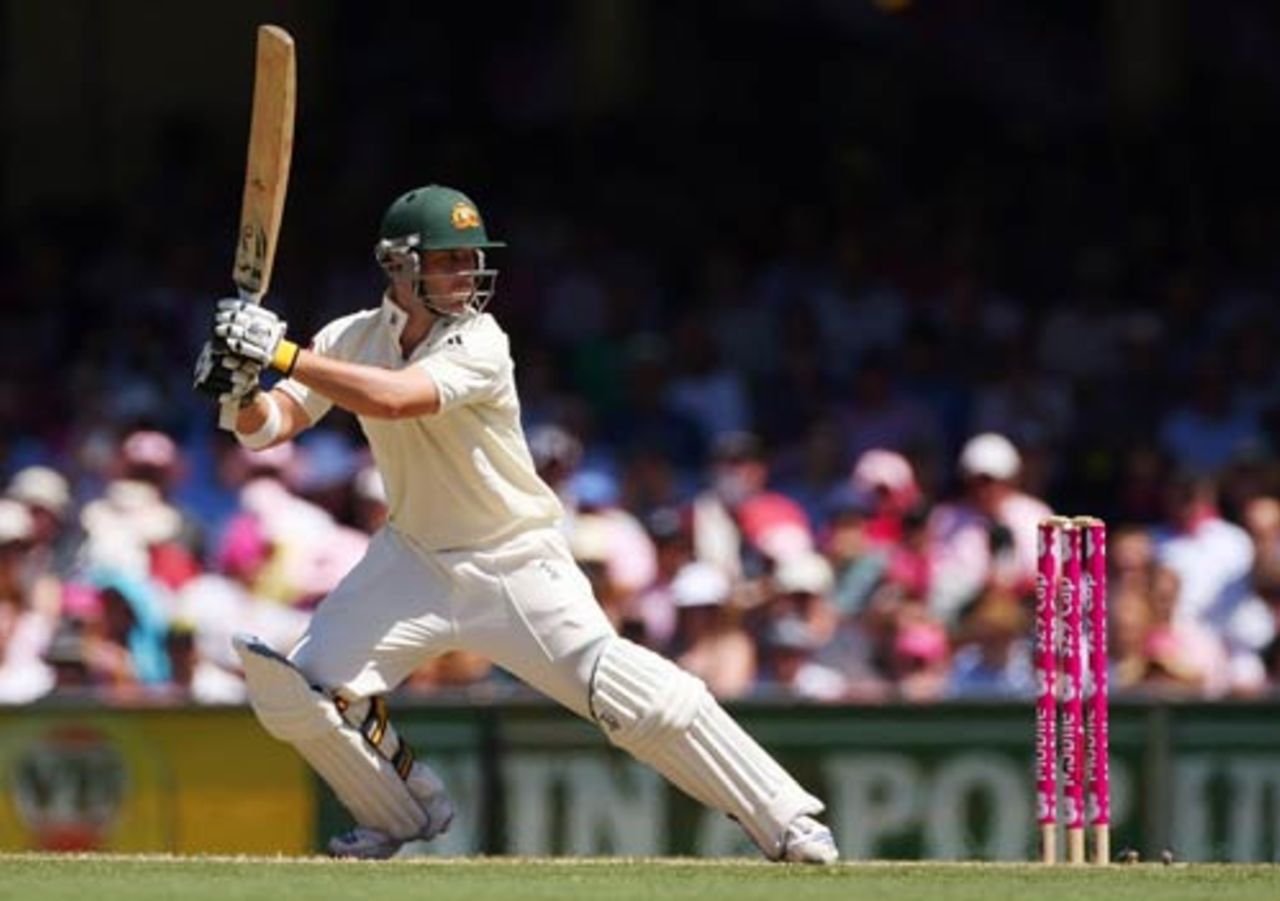 A sculpture of Stan McCabe is unveiled at the SCG | ESPNcricinfo.com
