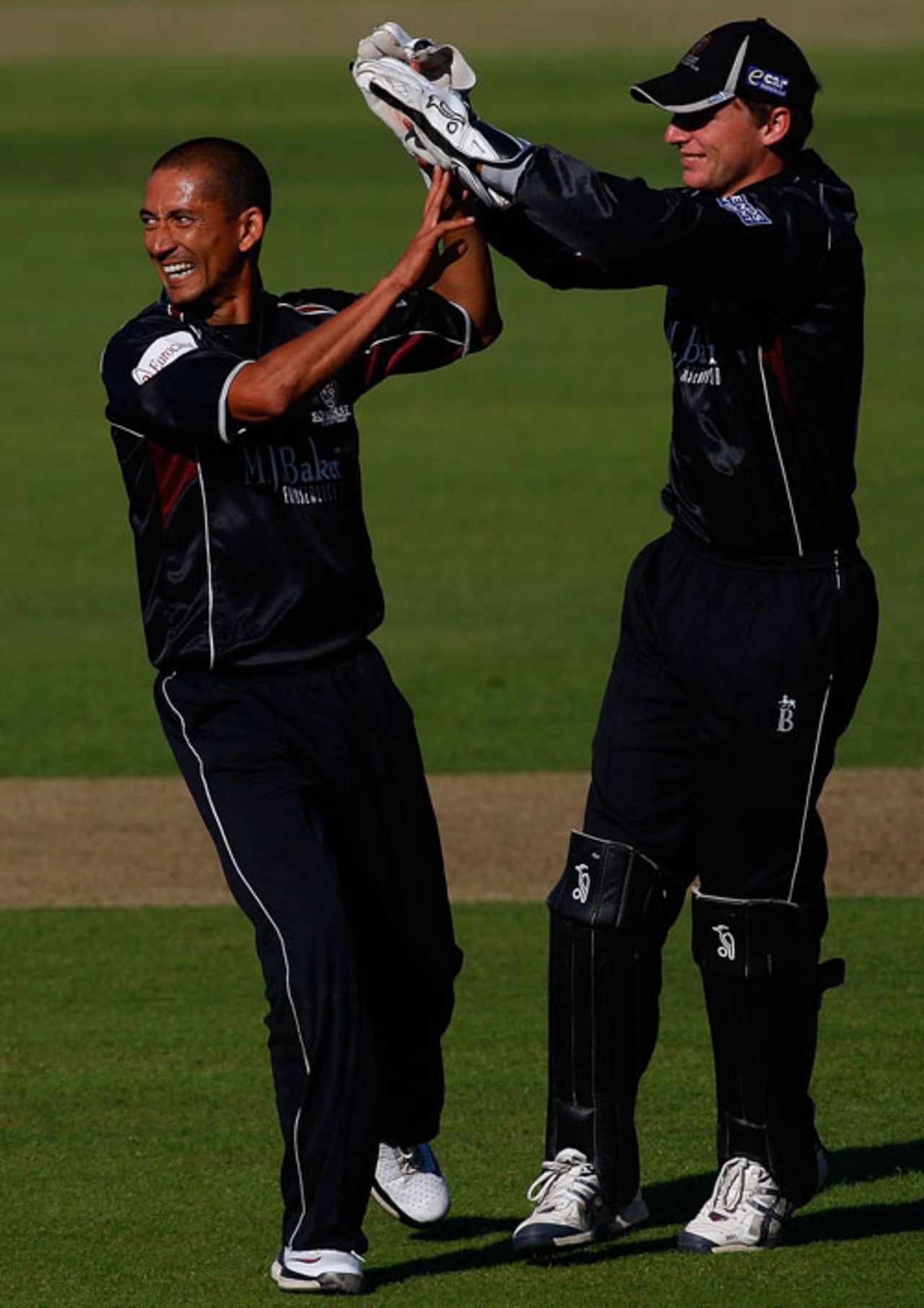 Alfonso Thomas' tight spell of 3 for 24 was not enough to give his side ...