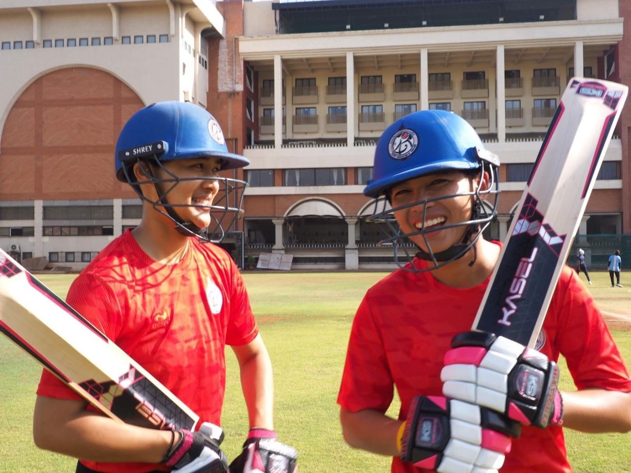Chantam with Thailand women coach Harshal Pathak | ESPNcricinfo.com