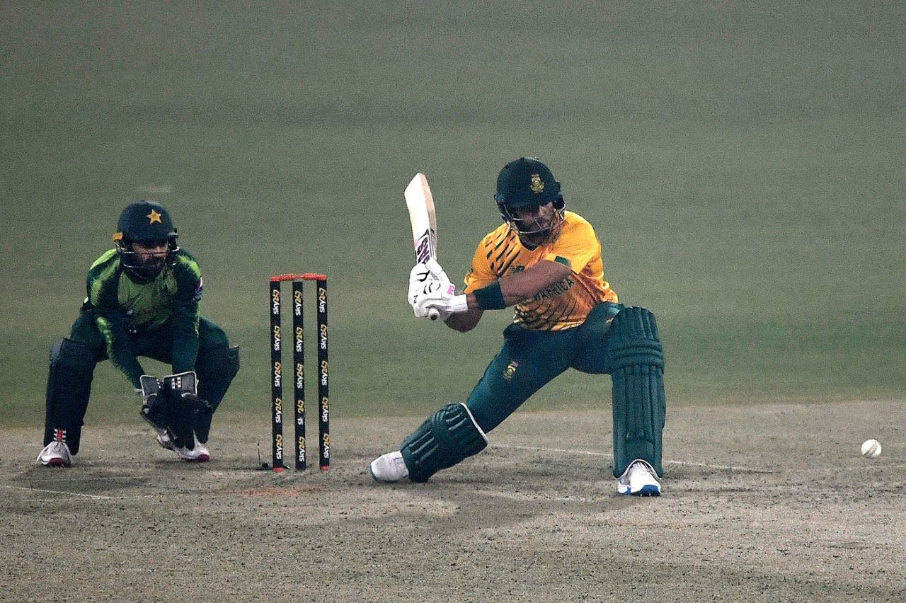 Reeza Hendricks shapes to sweep the ball | ESPNcricinfo.com