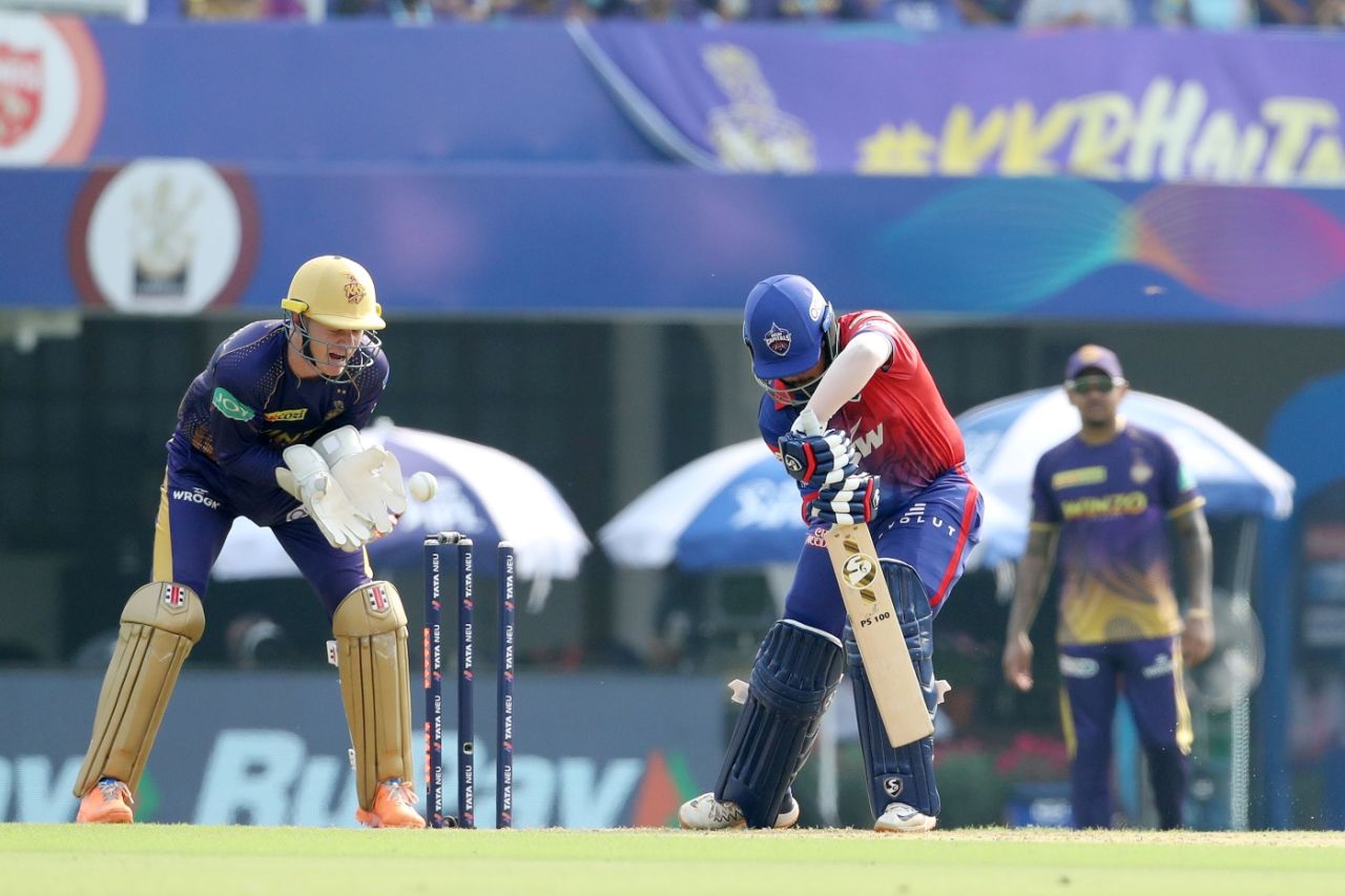Prithvi Shaw pulls one away | ESPNcricinfo.com