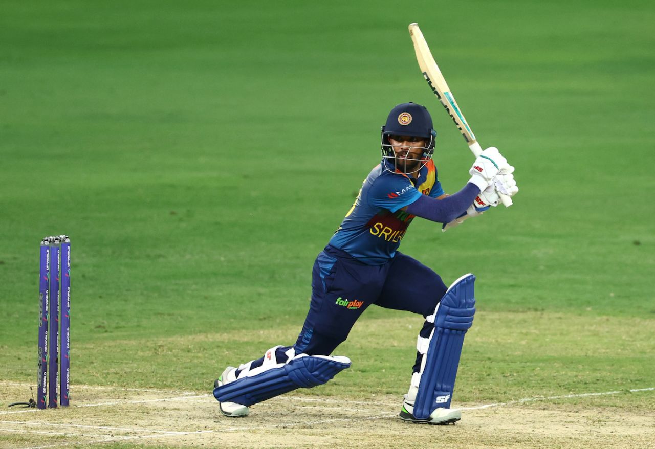 Pathum Nissanka raises his bat upon getting to fifty | ESPNcricinfo.com