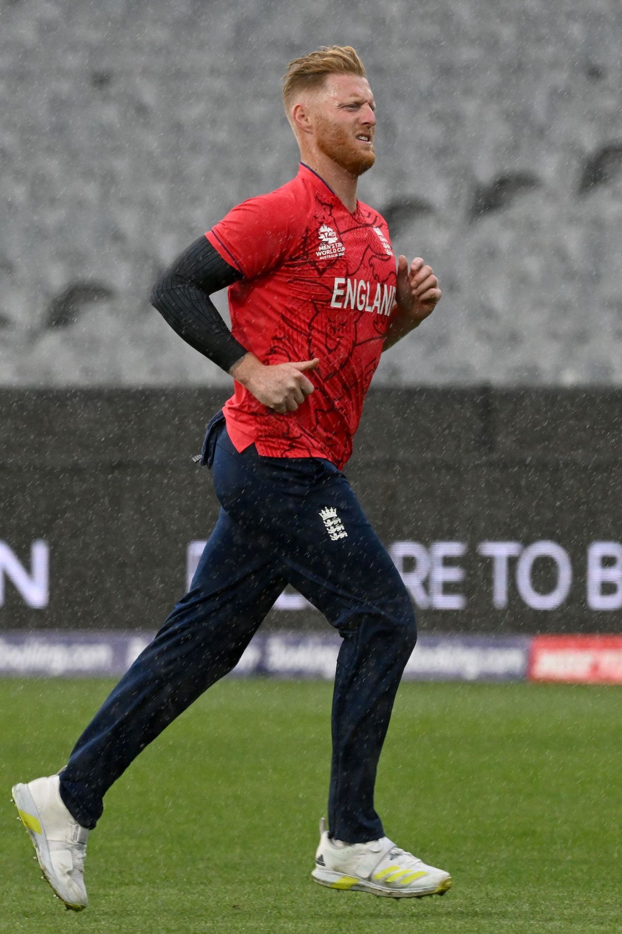 Rain has Ben Stokes running for cover | ESPNcricinfo.com