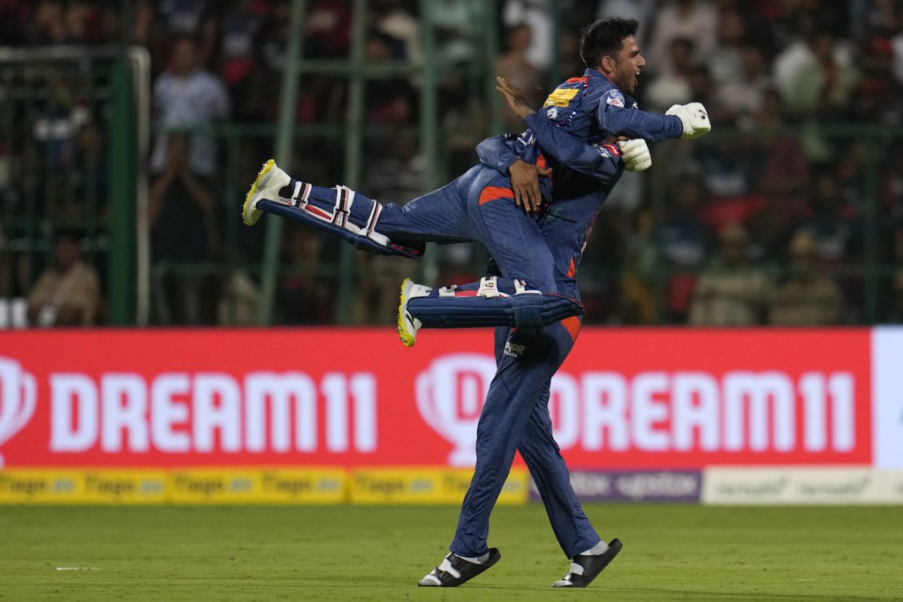 Super Giants' musclemen Nicholas Pooran and Marcus Stoinis hit 127 runs ...